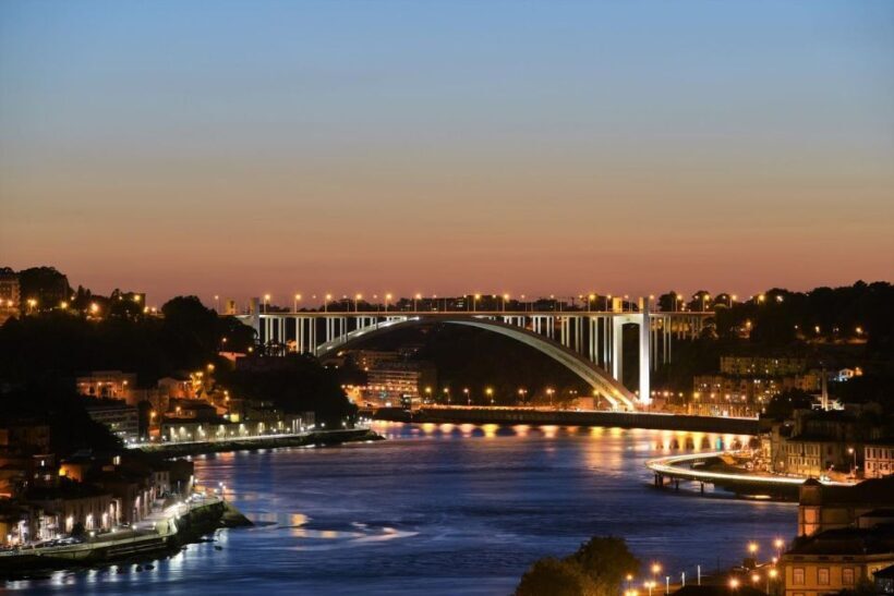Porto Fado Night Show + Dinner - The Starting Point and Transportation