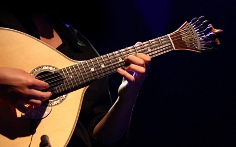 Porto: Fado Show with Dinner in a Traditional Fado House - Key Points