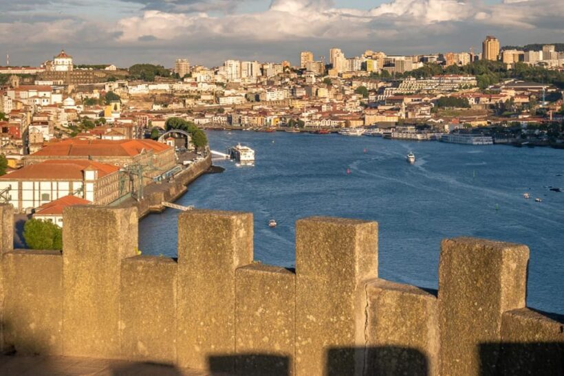 Porto: Flexible Romantic Walking Tour - Key Points