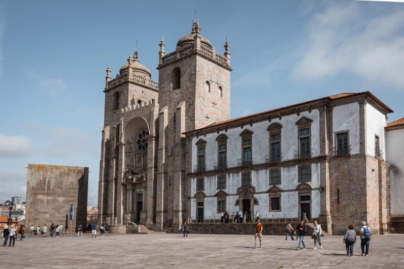 Porto: Flexible Walking Tour in Historic Center - FAQs