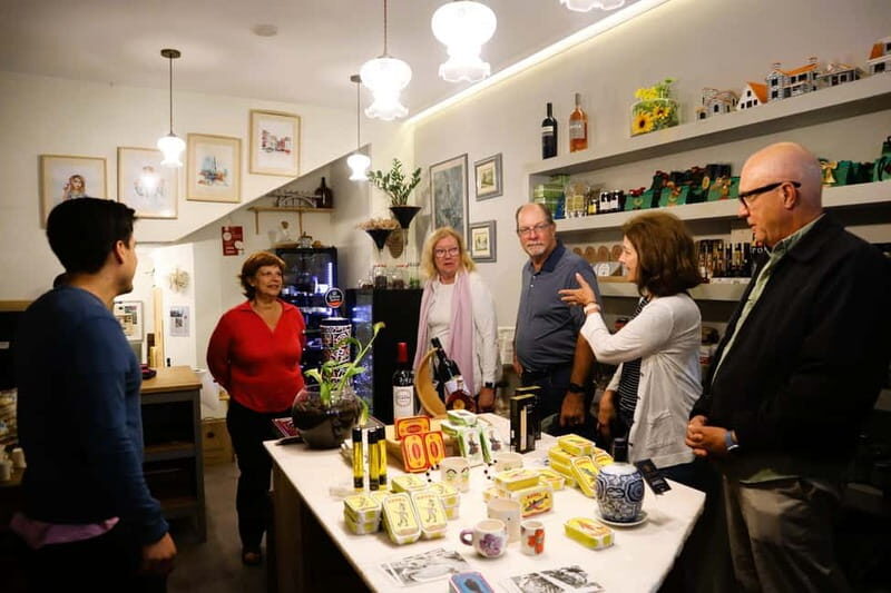 Porto: Food and Wine tasting tour in HIDDEN GEMS - An In-Depth Look at the Porto Food and Wine Tour