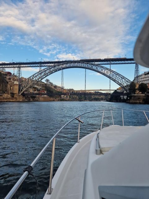 Porto: Guide Boat tour with tasting of 4 Port wines - Why You Should Consider This Tour