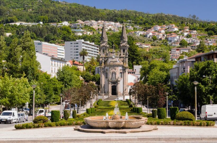 Porto: Guimarães & Braga Tour with Entry Tickets and Lunch - Authentic Experiences and Highlights