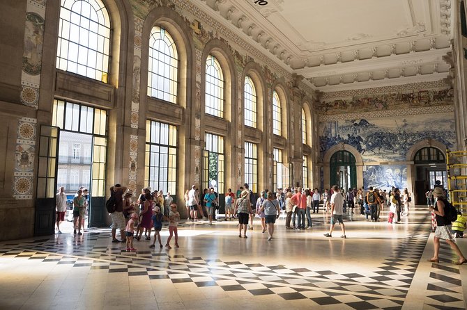 Porto Half Day Tour With River Cruise and Wine Tasting - Exploring the Old Town of Porto