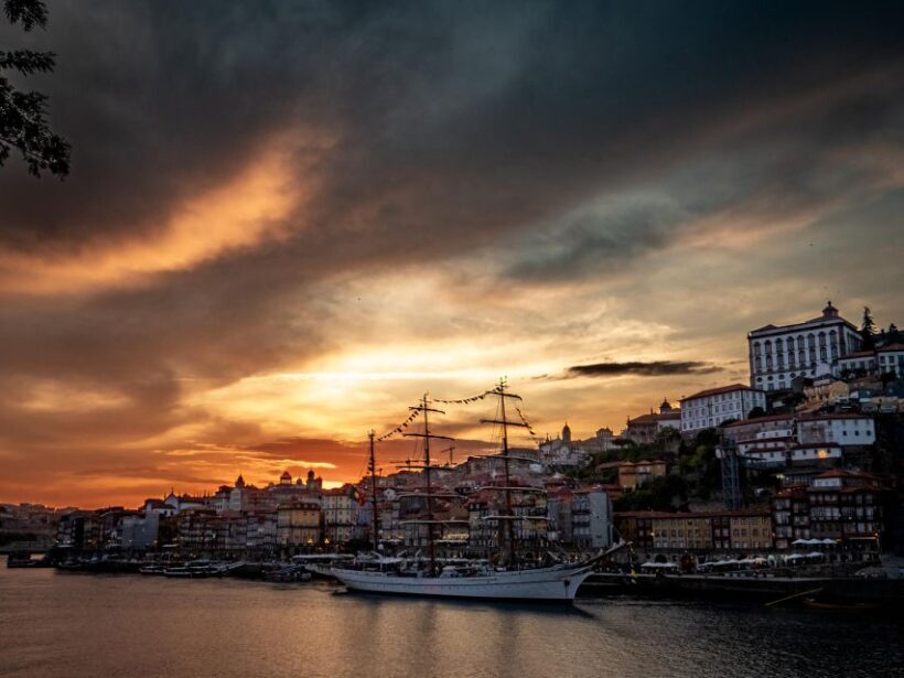 Porto: Half-Day Walking Photo Tour & Portraits - Hidden Gems and Local Color