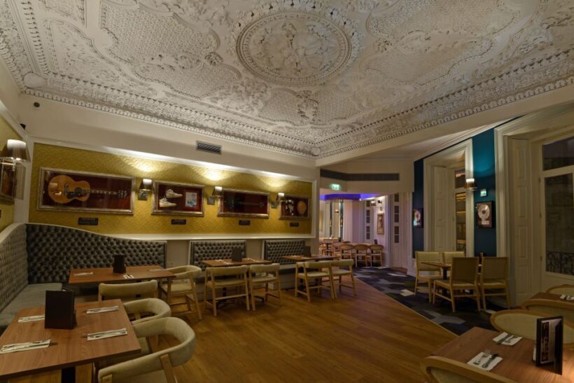 Porto: Hard Rock Cafe Skip-the-Line with Set Menu - Why This Tour Works Well