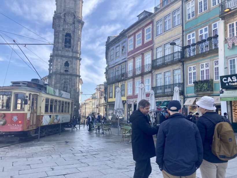 Porto: Highlights & hidden gems Walk - max 8 - The Experience in a Nutshell