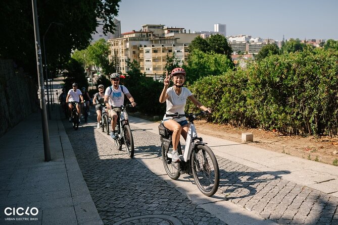 Porto Highlights in 3 Hours E-Bike Tour - Historical, Sightseeing - Effortless Cycling With E-Bikes