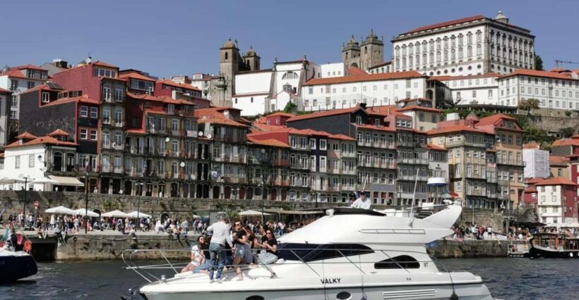 Porto: Luxury Yacht Tour of the 6 Bridges and Douro Estuary - Why This Yacht Tour Stands Out