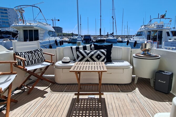 Porto: Luxury Yacht Tour of the 6 Bridges and Douro Natural Reserve - Whats Included