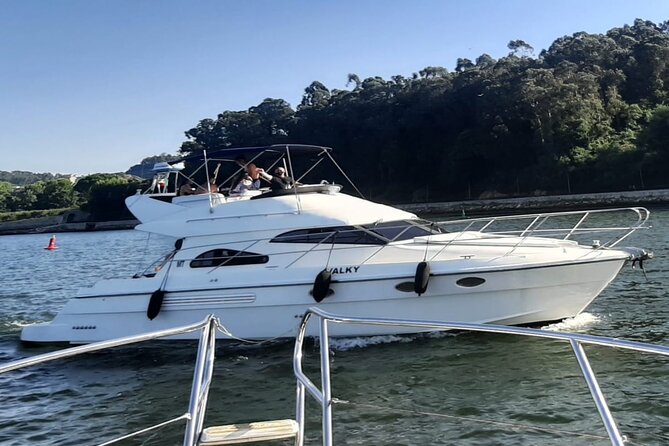 Porto: Luxury Yacht Tour on the Douro River - Sunset or Daytime - Meeting and Pickup
