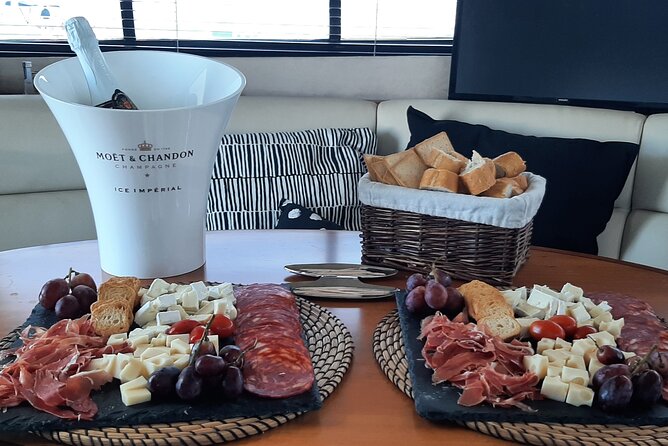 Porto: Luxury Yacht Tour on the Douro River - Sunset or Daytime - Exceptional Ratings and Highlights