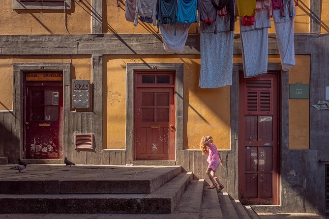 Porto Old Jewish Quarters Half-Day Walking Tour - Meeting Point and Accessibility