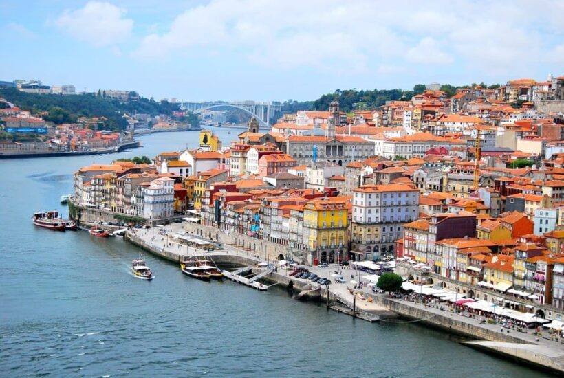 Porto "Old Town" Walking Tour (small groups) - Key Points