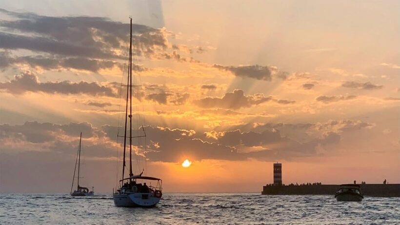 Porto: Port Wine Sunset Boat Tour - Key Points