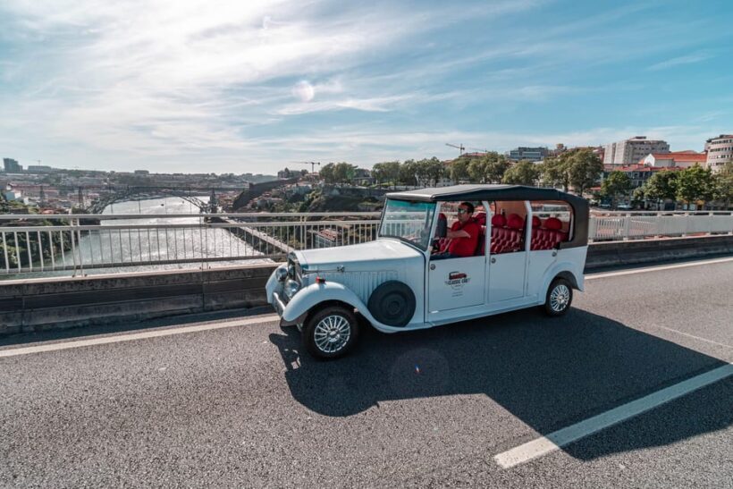 Porto: Premium Wine Eco Car Tour River - Exploring the Itinerary in Detail
