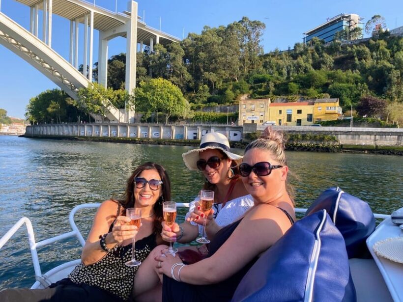 Porto Privado: Tuk Tuk e barco com guias locais - Practical Details and Overall Value