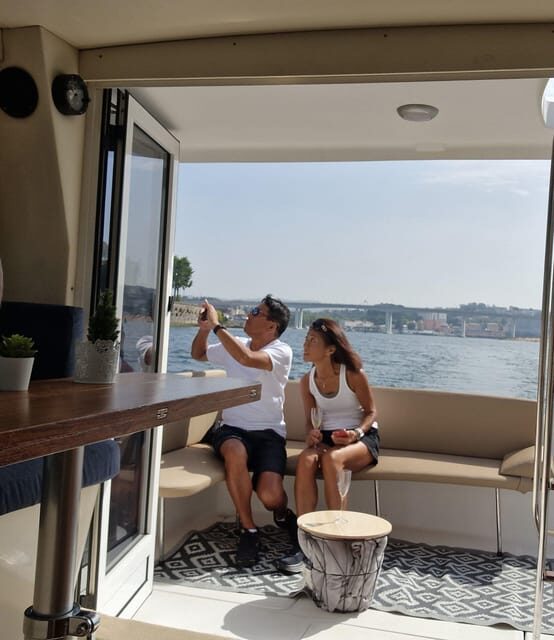 Porto: Private 6 Bridges Tour, welcome drink & sunset option - Who Should Book This Tour?