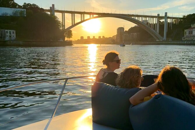 Porto PRIVATE Boat Tour: Bridges, River Mouth & SUNSET - FAQs