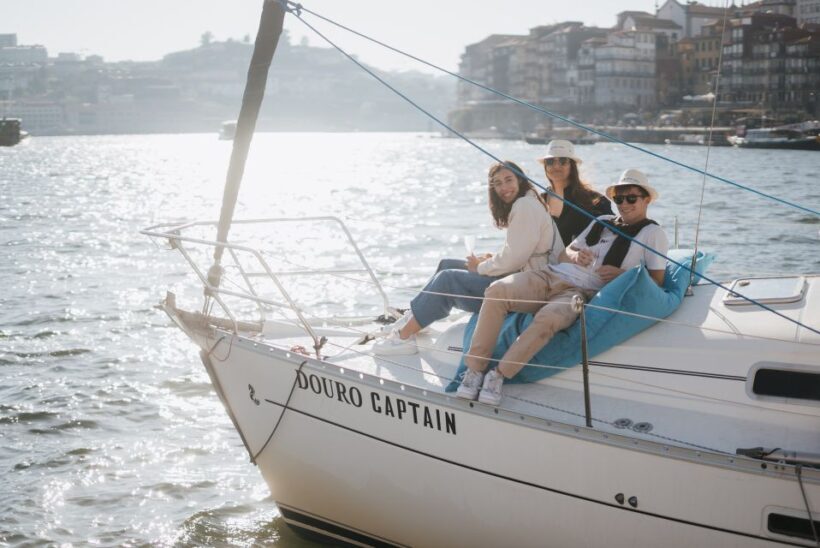 Porto: Private Douro River Charming Cruise w/wine tasting 8p - Key Points
