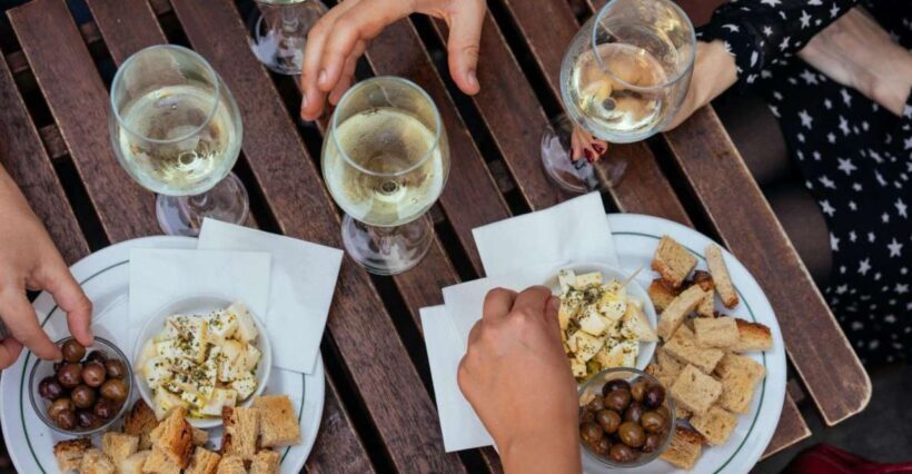 Porto: Private Evening Tour with Drinks & Bites - An Authentic Night Out in Porto: What to Expect