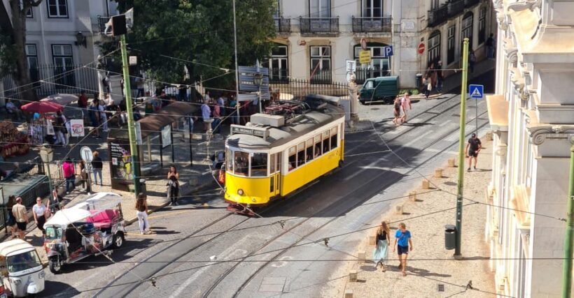 Porto: Private Historical Walking Tour with Local Guide - The Sum Up