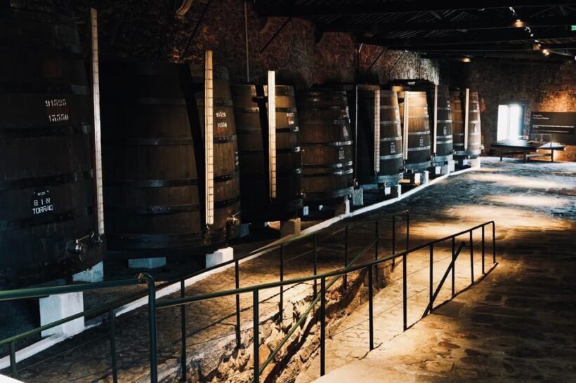 Porto: private tour with premium tasting at Fonseca cellars - Key Points
