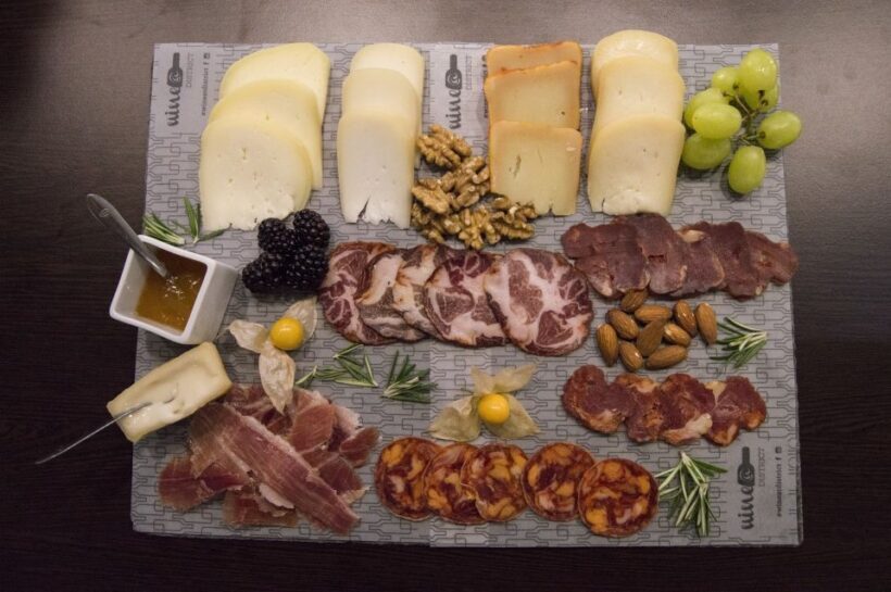 Porto: Private Walking Food Tour with Tastings - FAQ
