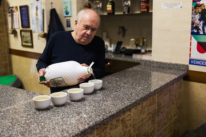 Porto Progressive Dinner Tour with Eating Europe - Authenticity and Value