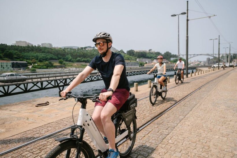 Porto Riverbank Tour on an e-bike: Atlantic Coast, Gardens - Why Choose the Porto Riverbank E-bike Tour?