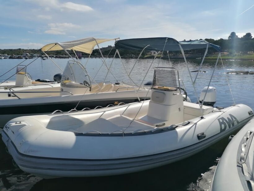 Porto Rotondo: drive your boat - no licence needed - Key Points
