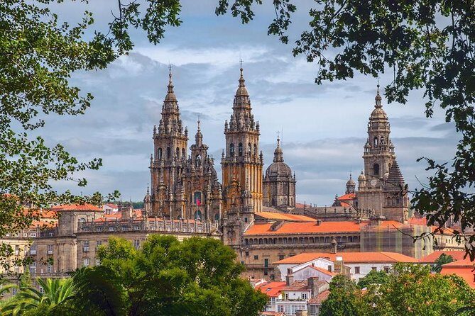 Porto: Santiago de Compostela and Valença do Minho Day Trip - Practical Details and Considerations