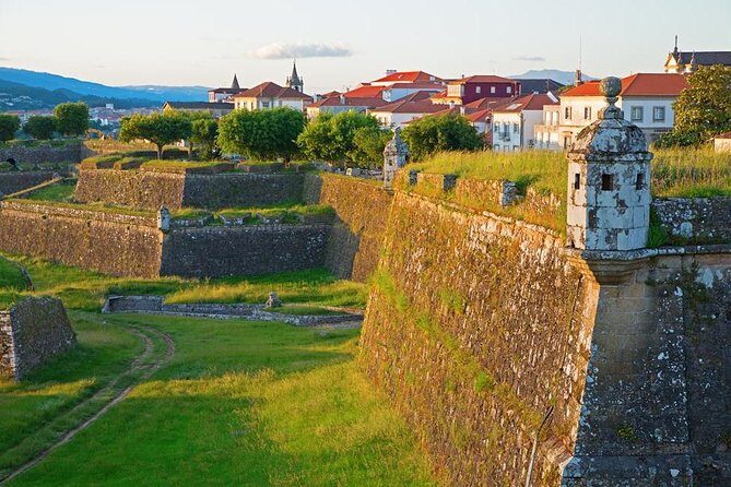 Porto: Santiago de Compostela and Valença do Minho Day Trip - FAQ