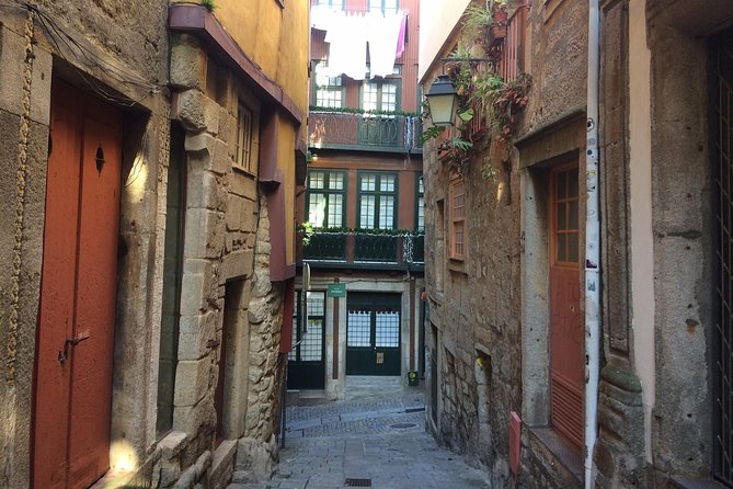 Porto Small Group Walking Tour With Lello Bookshop - Customer Reviews and Experiences