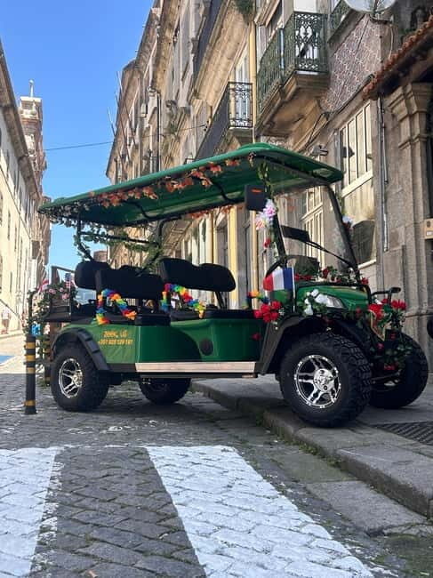 Porto: Street Art and Architecture Private Guided Tour - Key Points