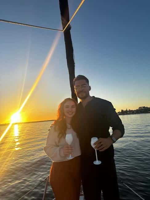 Porto: Sunset Sailboat Tour with Welcome Drink - Key Points