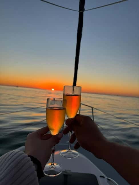 Porto: Sunset Sailboat Tour with Welcome Drink - Authenticity & Reviews