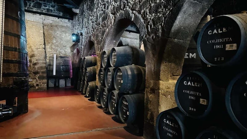 Porto to Gaia Experience: City Walk and Wine Cellars - The Itinerary in Detail