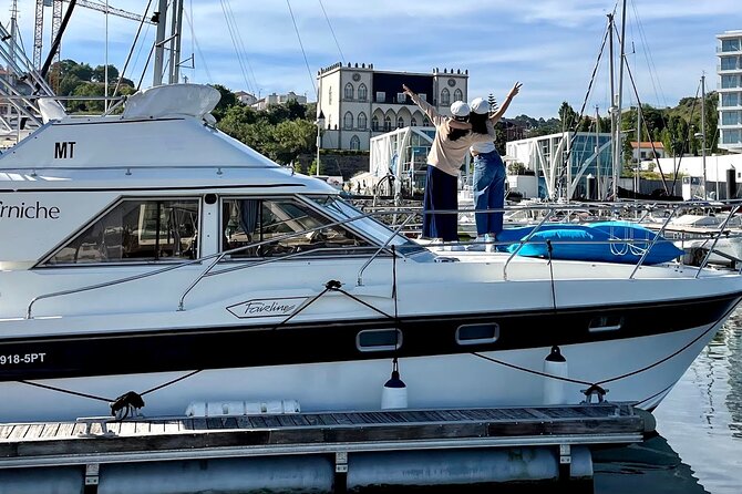Porto: Tour 6 Bridges on the Douro River With Welcome Drink - Accessibility Information