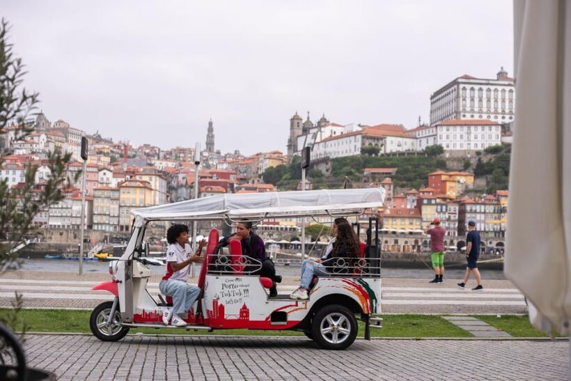Porto Tour: A tour, a thousand stories in Tuk Tuk - 3h - FAQs