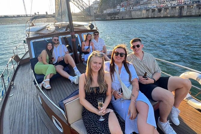 Porto: Tour on the Douro River in a Classic Boat - Relaxing Pace and Ambiance of the Cruise