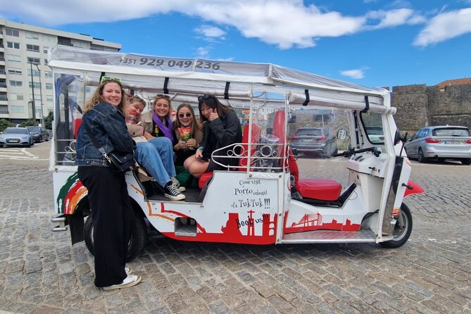 Porto: Tuk Tuk Adventure Tours Old Town 1h - Included Attractions and Accessibility
