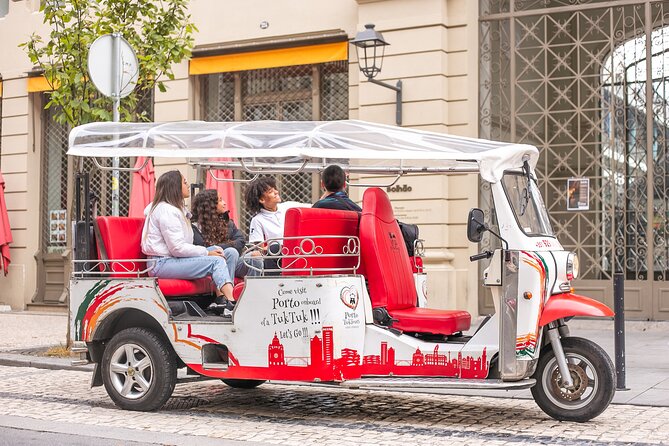Porto: Tuk tuk vip guided tour - 1.30h - Who Should Consider This Tour?