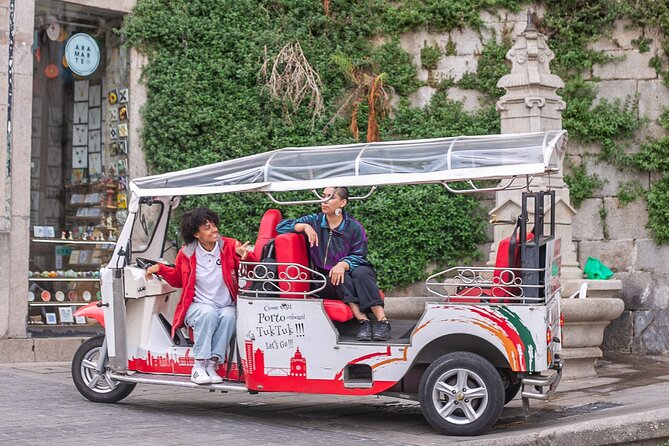 Porto: Tuk tuk vip guided tour - 1.30h - The Sum Up