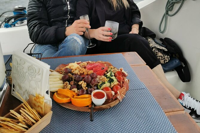 Porto: Wine and Cheese Tasting on a Sailboat on the Douro River - Meeting and Ending Points