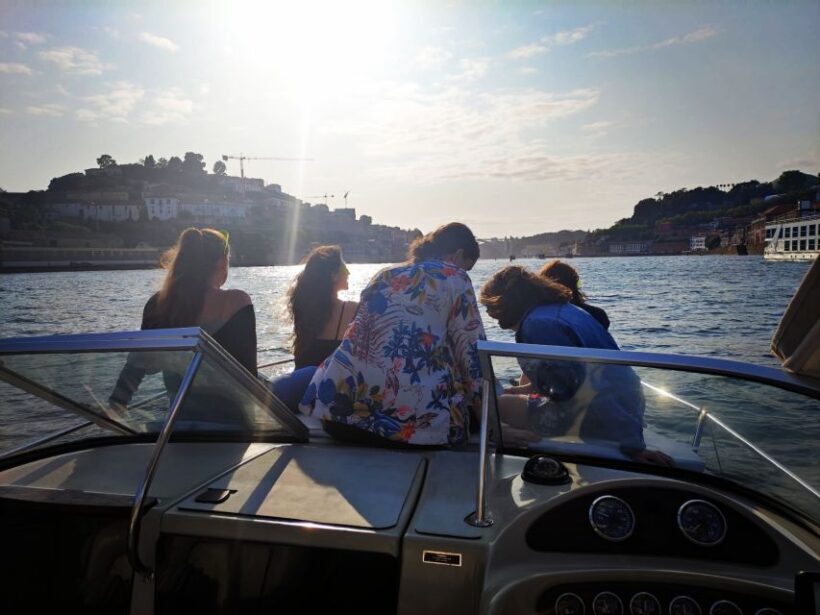 Porto:Private Boat Tour 6 Bridges 1h30 group price up to 6px - What to Expect During the Cruise