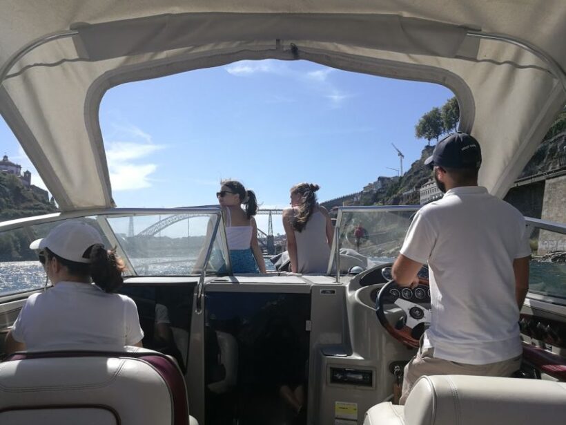 Porto:Private Boat Tour 6 Bridges 1h30 group price up to 6px - Practical Details & What It Means for You