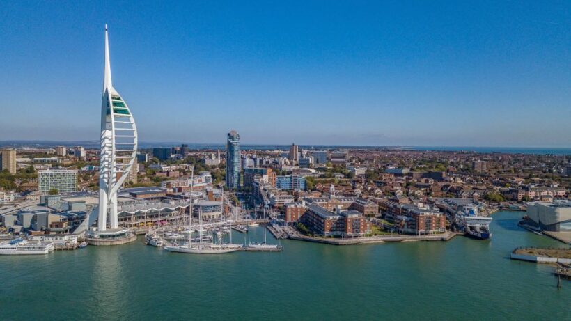 Portsmouth: Spinnaker Tower Ticket - The Top Deck & Additional Amenities