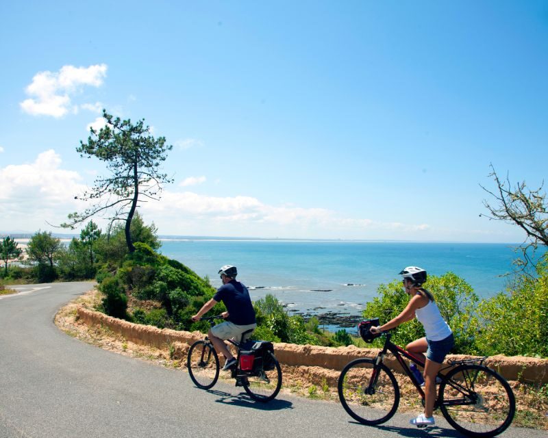 Portugal: Premium bike tour Atlantic Coast to Douro Valley - Coastal Charm and Historic Towns