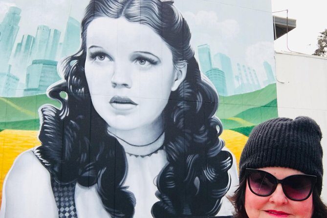 Pose by Unique sites in LA and become Instagram Famous - A Closer Look at the LA Instagram Wall Tour